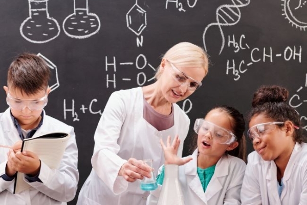 De la teoría a la práctica: ¿Cómo implementamos la Educación STEAM en ...